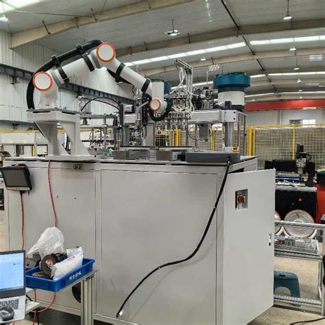 Collaborative Robot Cobots In Packaging Applications