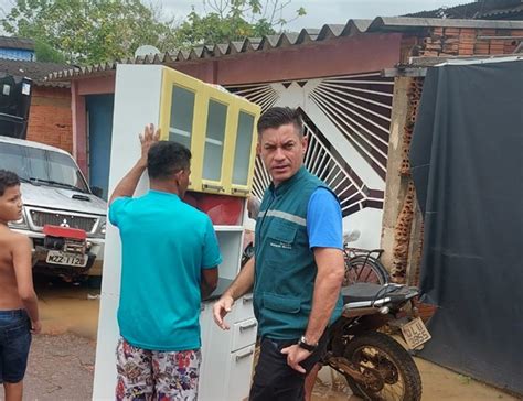 Raimundo Neném Presidente Da Câmara Ajuda Moradores Vítimas Da Alagação Folha Do Acre