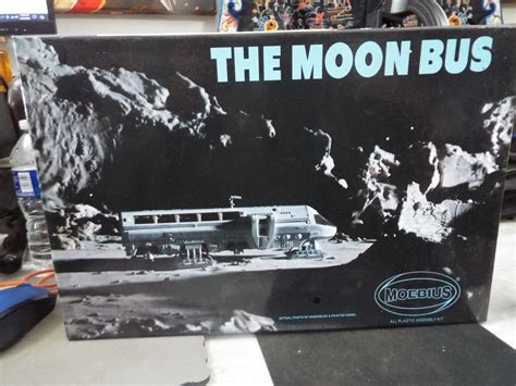 Moebius The Moon Bus Model Kit 2001 1 Unbuilt Missing A Few Parts 4723631725
