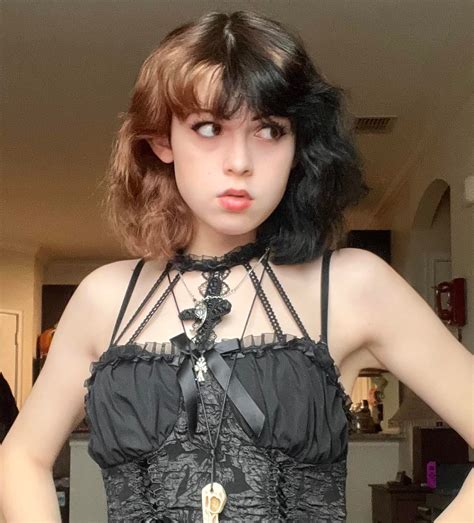 Thought This Outfit Was Kinda Cute On Me Today 💕 😊 Rtrans