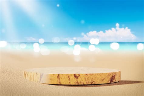 푸른 하늘과 흰 구름이 있는 해변에 제품 전시 프레젠테이션을 위한 복사 공간이 있는 3d 나무 연단 열대 여름과 휴가 개념입니다 그래픽 렌더링 그림입니다 0명에 대한 스톡