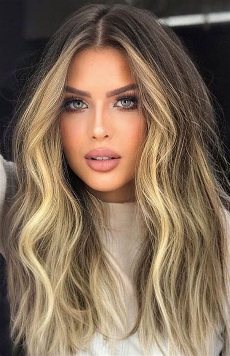 33 Cute Blonde Hair Color Trends 2022 Golden Blonde Face Framing