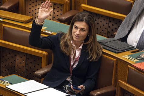 Varga Judit Már A Fősodratú Médiát Is A Magyar érdekek Ellenségei Közé