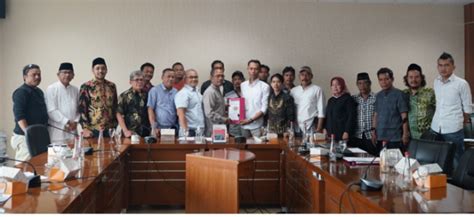 Merasa Dijadikan Objek Semata Oleh Pemkot Bogor Dprd Tampung Aspirasi Paguyuban Pkl Wwb Indonesia