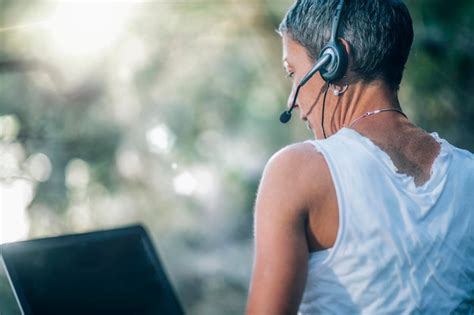 Premium Photo Working Remotely Outdoors