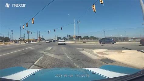 Oc Fail To Yield Not Speed Up To Merge All Without A Turn Signal 🙄 Ridiotsincars