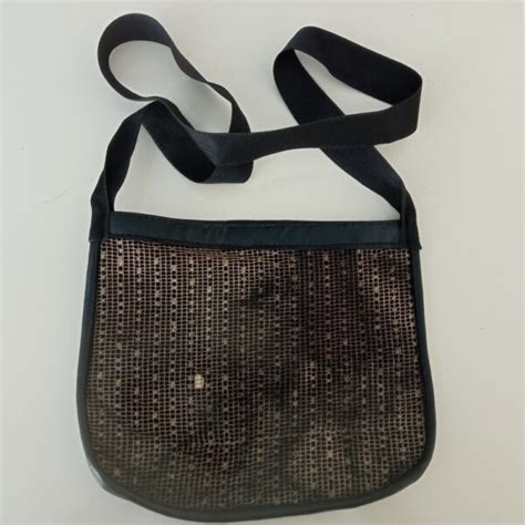 მონადირე სამონადირეო და იარაღების მაღაზია სამტრედიაში