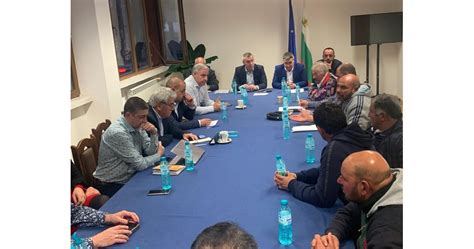 Министър Тахов разпореди да се повтори изследването за чума по дребните преживни животни в