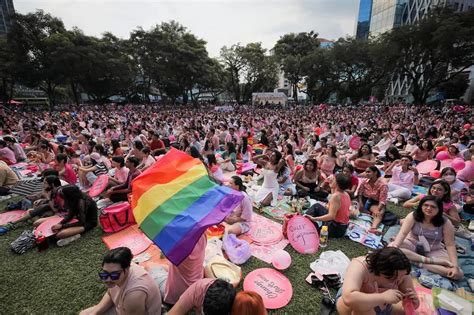 S Pore S LGBTQ Community Relieved At Repeal Of Gay Sex Law Religious Groups Concerned Asia