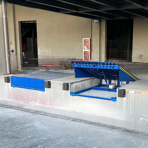 Automatic Adjustable Hydraulic Lift Pit Dock Leveler For Loading Work Platform Leveler Dock