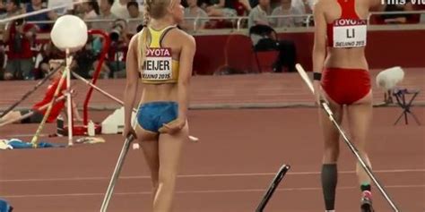 Sexy Sportswoman With A Big Butt Does Pole Vaulting Tnaflix Com