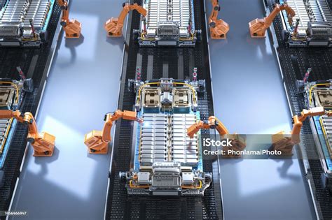 플랫폼에 전기 자동차 배터리 셀 모듈이 있는 로봇 조립 라인 전기 자동차 대체 연료 차량에 대한 스톡 사진 및 기타 이미지 전기 자동차 대체 연료 차량 배터리 전원