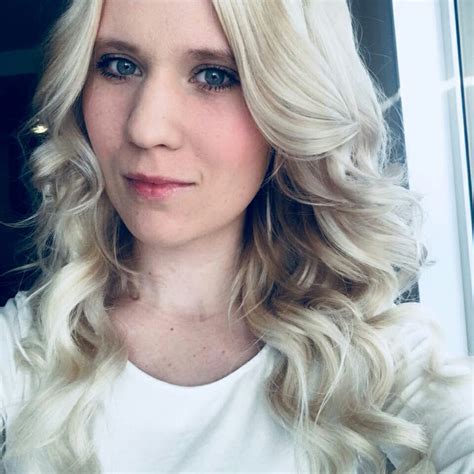 Malin 25 öppnar Sitt Hem För Alla På Julafton ”ingen Ska Behöva Fira