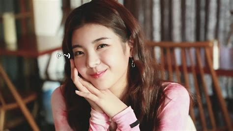 Itzy Lia Gadis Cantik Gadis Lebaran