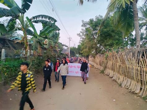 ယင်းမာပင်မြောက်ခြမ်း ရွာပေါင်းစုံ သပိတ်စစ်ကြောင်း စစ်အာဏာရှင် တော်လှန်ရေး ချီတက် ဆန္ဒပြ Khit