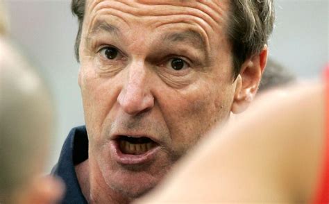 Best Player To Receive Neale Daniher Trophy