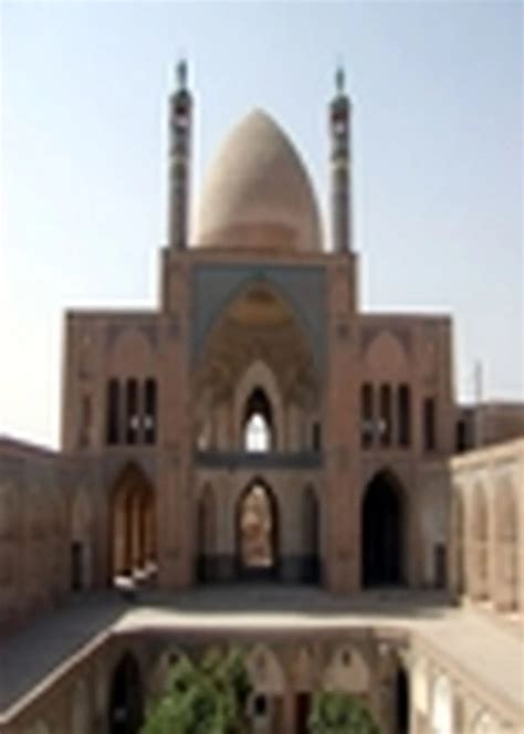 مسجد و مدرسه آقا بزرگ با شکوه‌ترین بنای اسلامی کاشان است