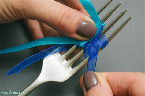 Create Your Own Tiny Bow With These Easy Steps
