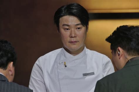 ‘흑백요리사 잘나가네최현석 간편식 명예고문 위촉 매일경제