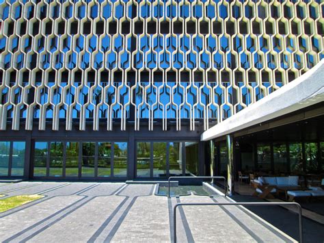 IBM Building Modtraveler Net