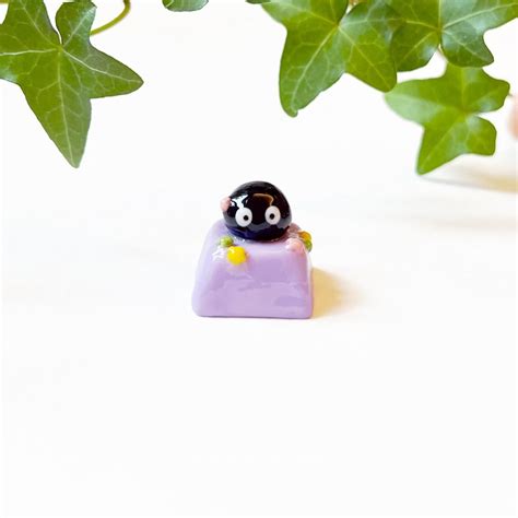 Chibi Totoro And Soot Sprite Artisan Keycap 電腦＆科技 電腦周邊及配件 電腦鍵盤及相關產品 Carousell