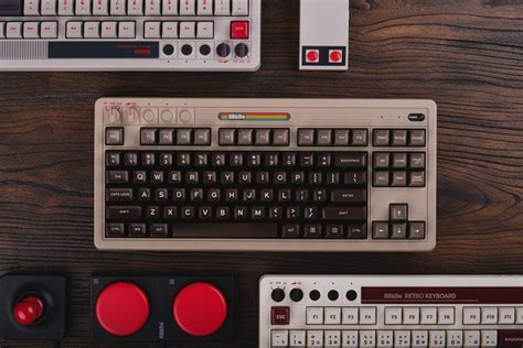 Le Tastiere Retro Di 8bitdo Sono Fantastiche In Arrivo Il Modello Commodore 64 Ma Occhio A