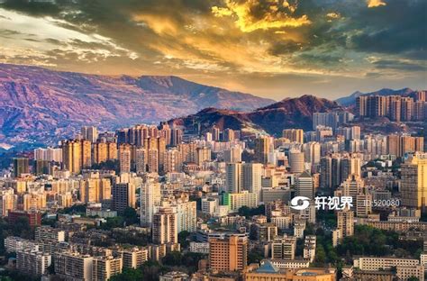 四川攀枝花市山中的城市建筑落日风光 图片 轩视界
