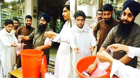2017 Rewind 16 Photos That Went Viral On The Internet Trending Gallery News The Indian Express