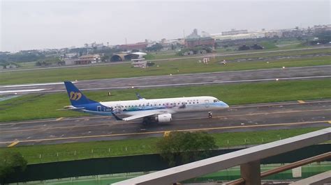 180109 華信航空atr新機b 16853andae7932b 16829 Youtube