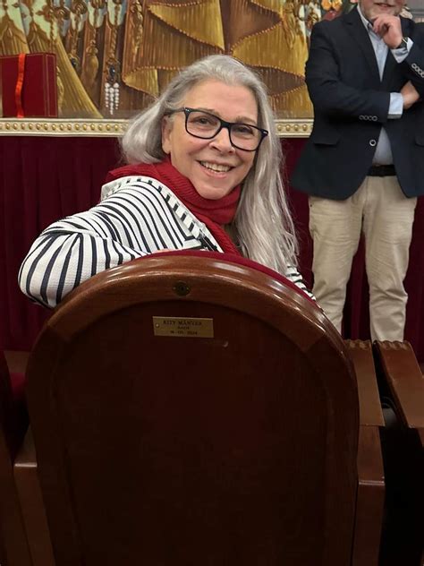 Villena Dedica Una De Las Butacas Del Teatro Chapí A Kiti Mánver Periódico