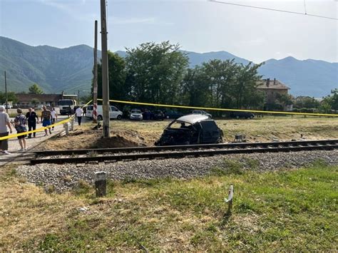 От полицията излязоха с информация за инцидента с ударения от влак автомобил край Враца