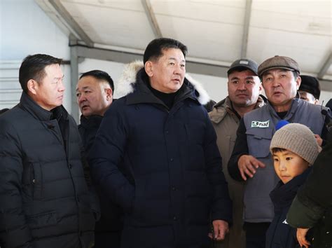 ЕРӨНХИЙЛӨГЧ У ХҮРЭЛСҮХ АЙМГИЙН ЗАСАГ ДАРГА Л ТӨМӨРЧӨДӨР ИТХ ЫН ДАРГА Н ЭНХБОЛД НАР МАНАЙ СУМАНД