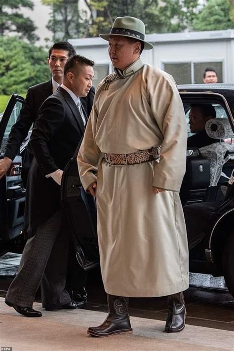 Монгол Улсын Ерөнхий сайд У Хүрэлсүх Япон Улсын Нарухитог эзэн хааны сэнтийд заларсныг тунхаглах