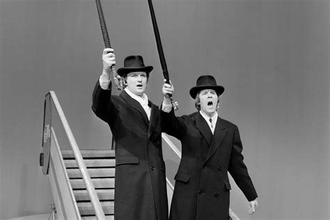 Nederlandse Cabaretier En Schrijver Wim De Bie Overleden