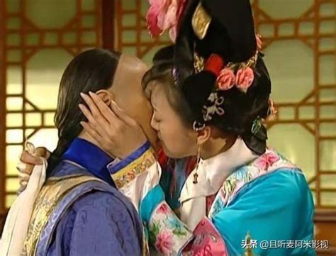 還珠格格：知畫吻永琪時，誰注意到永琪的表情了？心疼小燕子 每日頭條