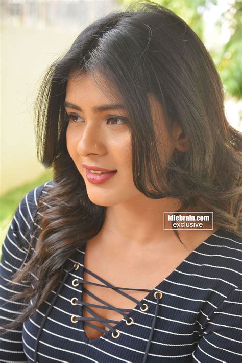 Hebah Patel Photo Gallery Telugu Cinema Actress