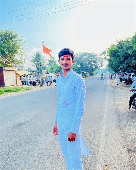 𝗣ratik 𝗡aiknaware👑 तुयेणांसाजणी💜🎶 Instagram