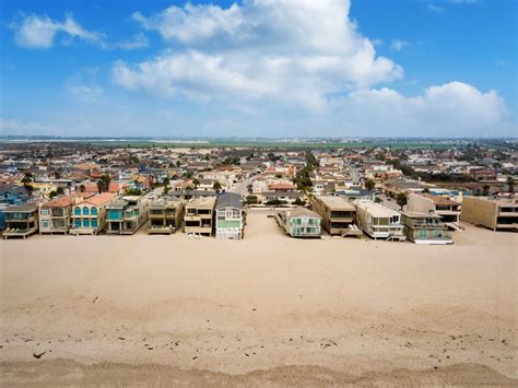 Oxnard Beach Neighborhood Guide