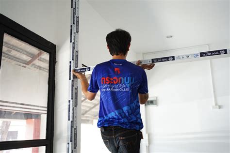 กระจกบูม รับผลิตและติดตั้ง ประตูหน้าต่าง กระจก อลูมิเนียม บ้าน อาคาร