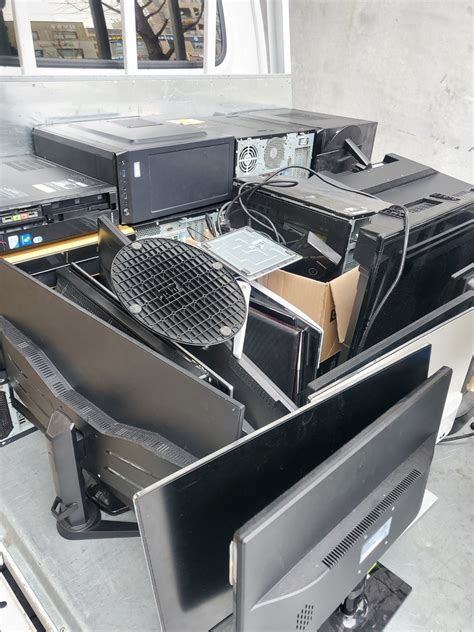 서초동 컴퓨터 모니터폐기 본체 버리는 법 Pc 버리기 하드디스크 파쇄 천공 디가우저까지 정팩코리아 Jfk