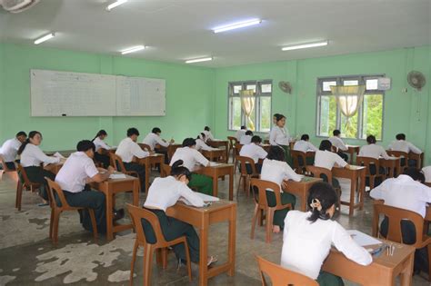 ၂၀၂၅ ခုနှစ် တက္ကသိုလ်ဝင်စာမေးပွဲ ပြန်လည်ဖြေဆိုရမည့် Grade 12 ကျောင်းသား၊ ကျောင်းသူများ