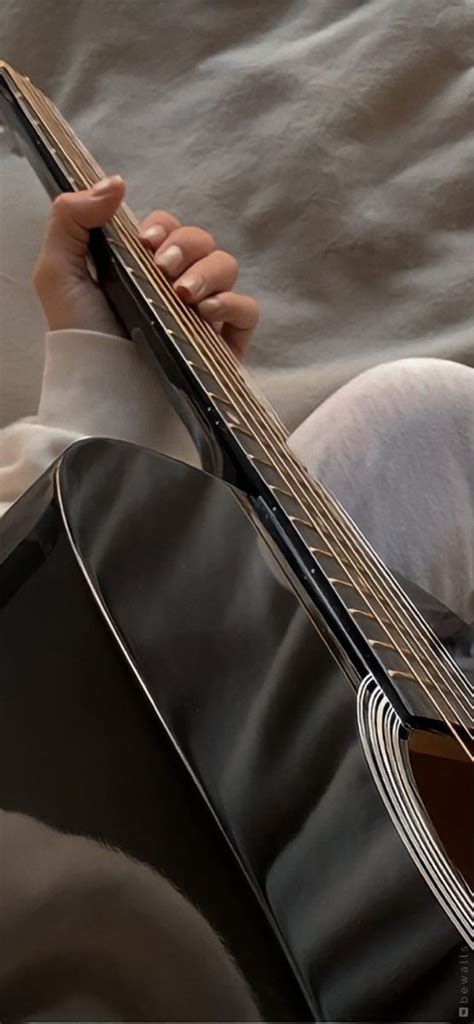 Aesthetic Guitar Photography