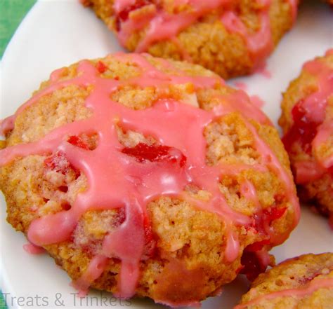 Treats And Trinkets Christmas Tree Cookie Stacks And The Year In Review