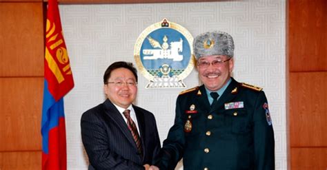 Ц Элбэгдорж өчигдөр ЦЕГ ын дарга асан Б Билэгттэй уулзлаа