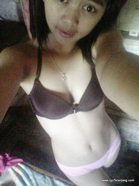 Teen Selfie Show Bra And Panties Porn Pic
