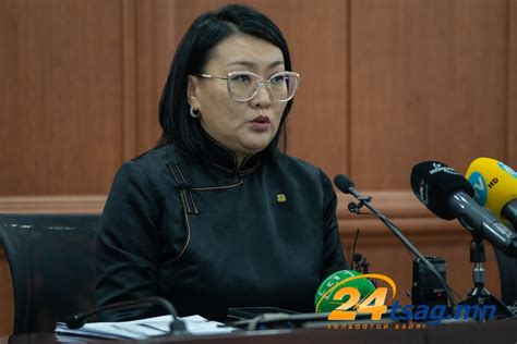 А Ариунзаяа Засгийн газар хоёр Шадар сайдтай болно