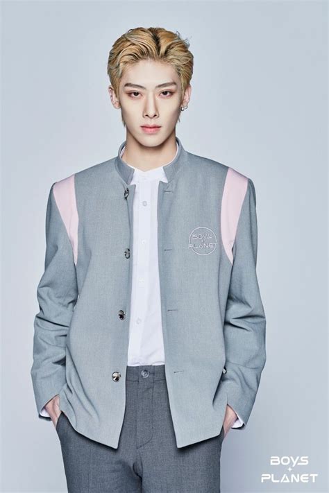 မန္တလေးကလွတ်လပ်ရေးကျောက်တိုင်ကြီး