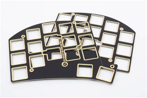 Aurora Sweep Low Profile Case —