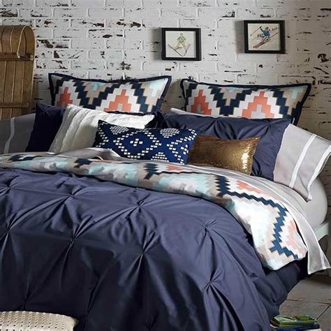 دکوراسیون اتاق خواب سورمه ای دکور اتاق خواب دو نفره شیک و مدرن