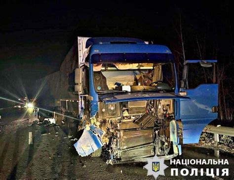 На Київщині легковик врізався у вантажівку одна людина загинула фото Читайте на Ukr Net
